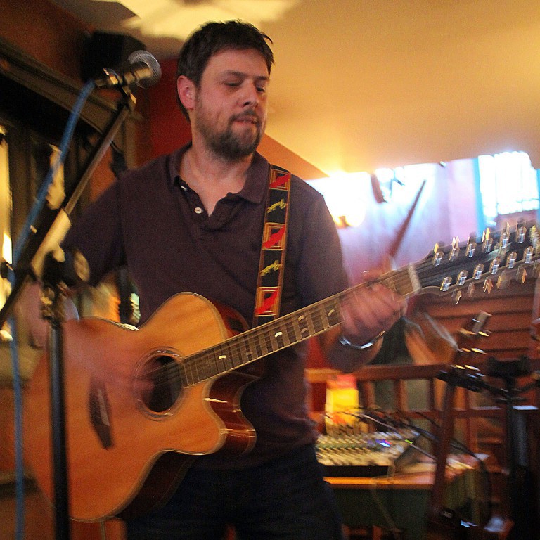 Acoustic rock duo from the south coast of England | smoothmonkey